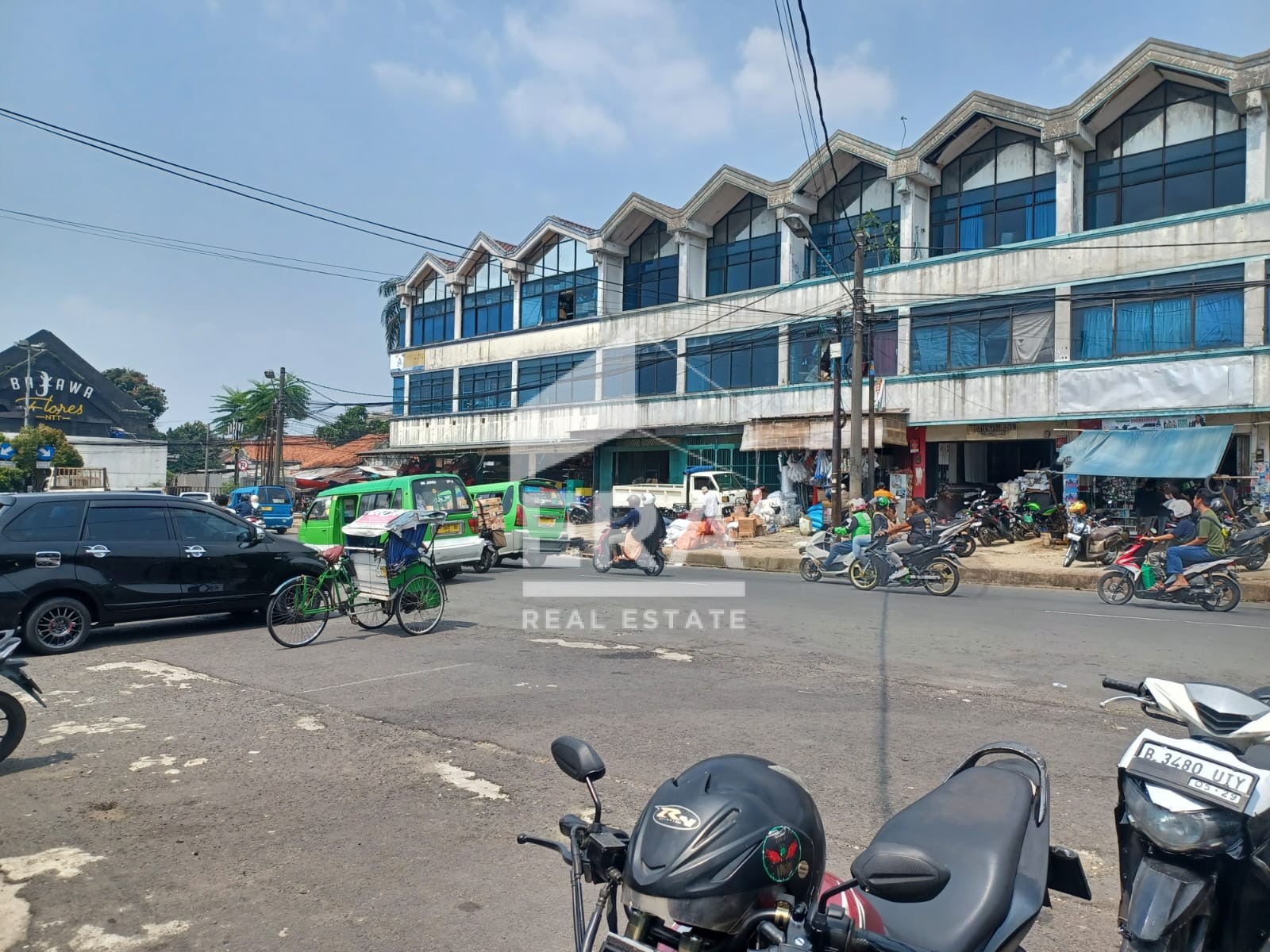 ruko murah dengan harga terjangkau berada di kawasan yang rame deket ...